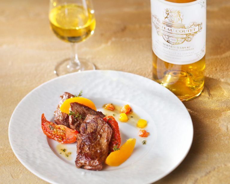 Onglet de veau frotté au poivre de Sichuan, jus de veau au Sauternes ...